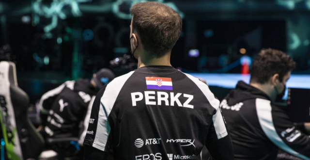 C9爆冷击败RNG！管泽元成众矢之的 粉丝心愿高度一致_腾讯新闻