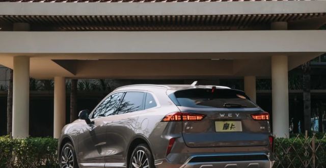 自主中型SUV对决，WEY摩卡VS长安UNI-K，谁更诱人？_腾讯新闻