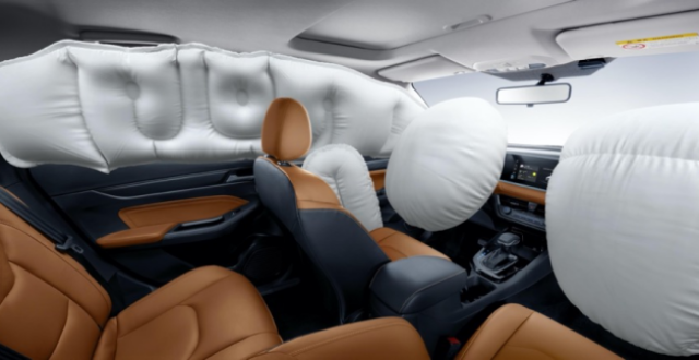 10万级家轿很难选？看看新款福特福睿斯，全系1.5L＋6AT_腾讯新闻