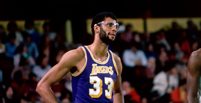 1985年的今天：贾巴尔以38岁成为历史最年长FMVP_腾讯新闻