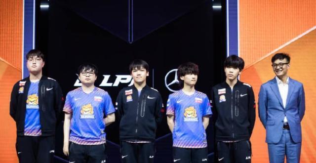 LPL春季赛：SN翻盘2-0击败LNG，晋级季后赛！Bin完成对线单杀_腾讯新闻