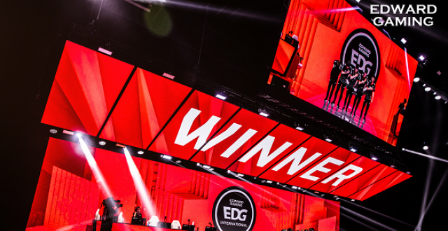 EDG击败RW，成功夺得4连胜！阿布看完却发了16个字，意义深远_腾讯新闻