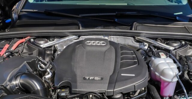 奥迪新款A4L将增加RS Edition版 RS4套件上身_腾讯新闻