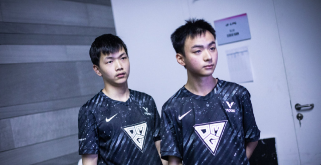 圣枪哥线上发威，EDG轻松碾压OMG，GimGoon指出Aki决策错误_腾讯新闻