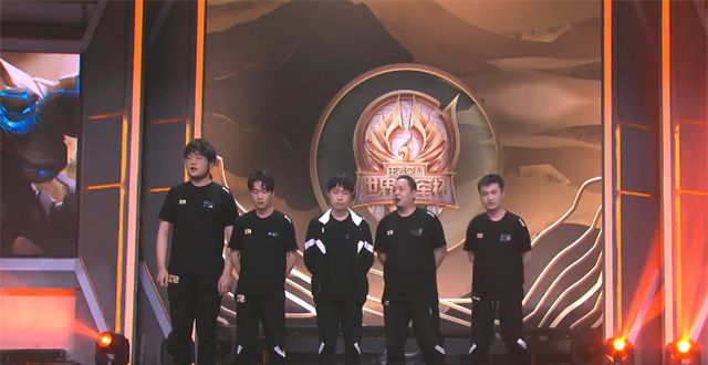 RNGM轻取XYG获世冠首胜，同时送对手两连败，Zero盾山无解_腾讯新闻