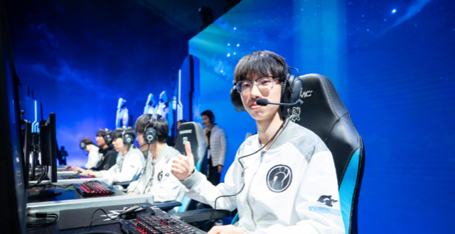 LPL更新首发阵容，IG教练组有大动作，Baolan彻夜不眠_腾讯新闻