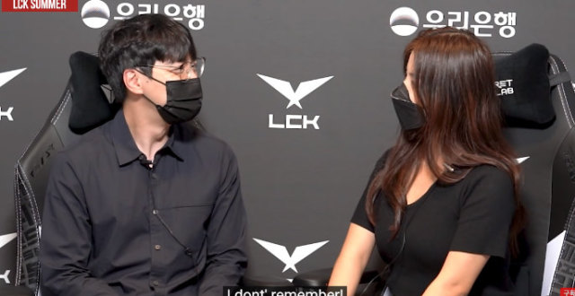 社死现场？Kkoma尴尬回应采访 DK的最终目标是冠军_腾讯新闻