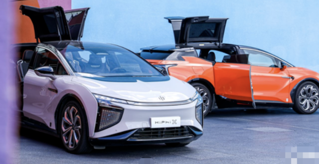 谁在为80万的高合HiPhi X买单？_腾讯新闻