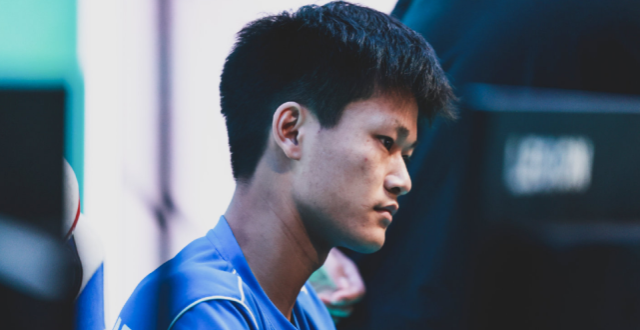 V5八连败！小草包打出压制，马哥火男抢镜！UP战绩已超RNG_腾讯新闻