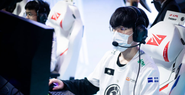 小虎破败王发威，RNG轻松击溃IG，Theshy格温回天乏术_腾讯新闻