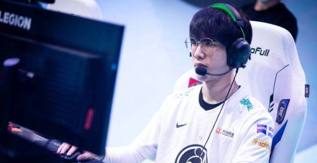 iG 2：0 V5 TheShy格温单杀青钢影压制力无解_腾讯新闻