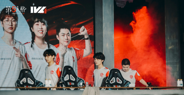 第五人格IVL：DOU5冲击十二连胜，ZQ同GG争夺积分榜第二名！_腾讯新闻