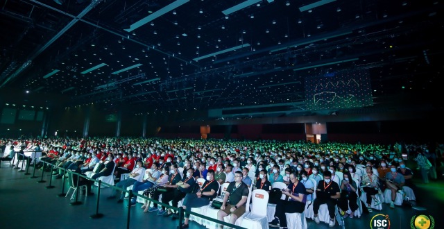 周鸿祎ISC发布360战略目标：构建国家级的分布式安全大脑_腾讯新闻