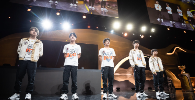 DYG被MTG零封，萧玦的守约也不准了，小义直接拿韩信，BP问题很大_腾讯新闻