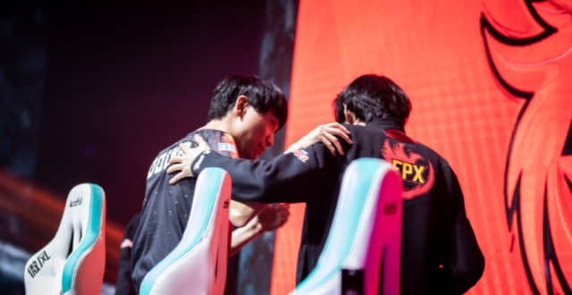 LPL常规赛荣誉面板上线，Doinb一骑绝尘，RNG存在感十足_腾讯新闻