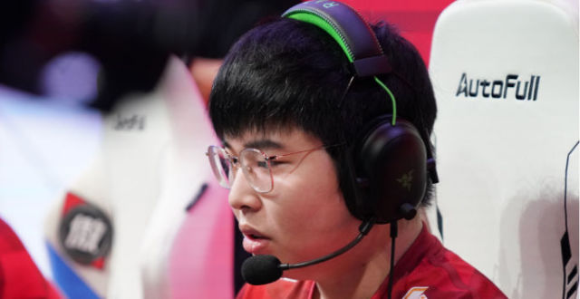 梦回S7？御三家或都进四强？英文解说大多看好RNG与WE晋级_腾讯新闻