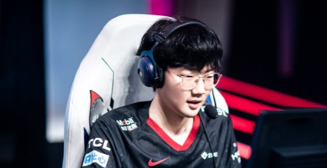 悲伤交手Jiejie！EDG再战WE，一因素恐对WE不利_腾讯新闻