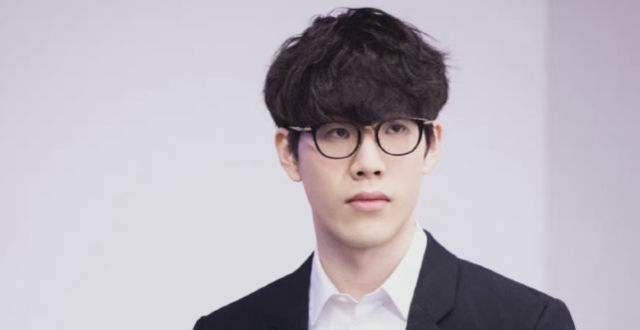 RNG和IG同日官宣！“Theshy去哪”迎来大结局，UZI却曝出1条坏消息_腾讯新闻