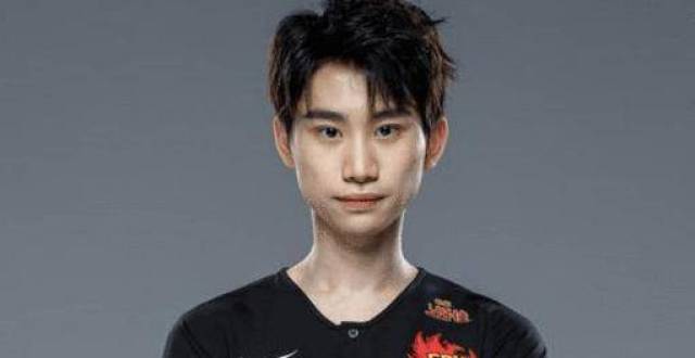 LOL中单蛮王火了！S11三大中单全在练，Doinb：准备上Ban位_腾讯新闻