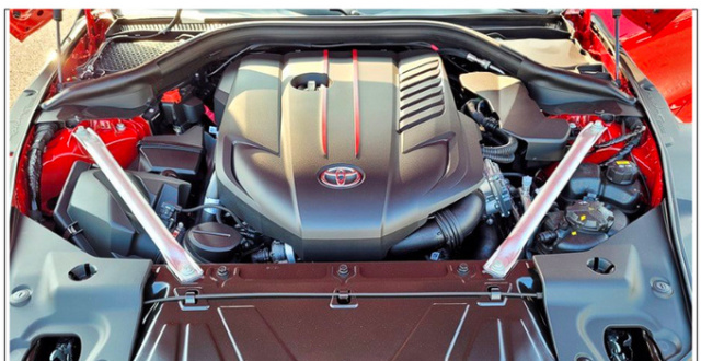 这车才不是换标Z4呢！丰田“牛魔王”Supra实拍，加速比718还快_腾讯新闻