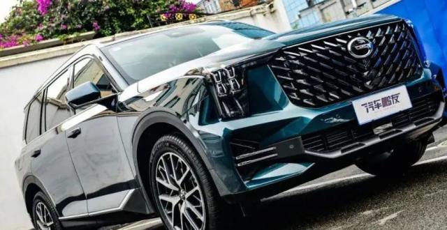 年度中型SUV必须有它 第二代传祺GS8售18.68万起_腾讯新闻