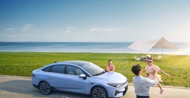 千呼万唤小鹏P5，激光大灯、XPILOT 3.5无疑是突出的亮点_腾讯新闻