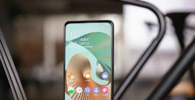 屏下摄像头手机 小米MIX4和中兴Axon30屏下版如何选？_腾讯新闻