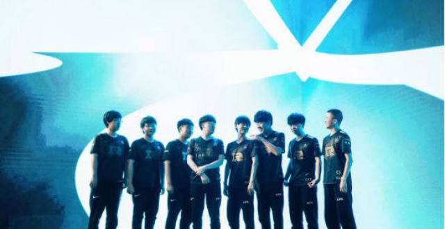 RNG出征大名单公布 Tabe因护照问题将再次远程执教_腾讯新闻