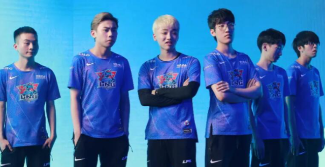 S11还没开始LNG风评就倒了？Light攻击潘森绝活哥：好好要饭_腾讯新闻