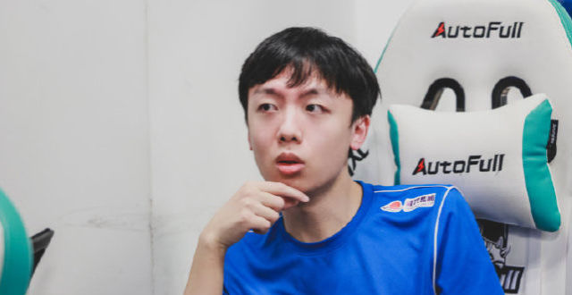 欺人太甚！SMLZ惨遭V5二队中单嘲讽：没人要，没比赛打！你是个啥？_腾讯新闻