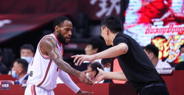 CBA让路中超！CCTV5＋直播广东男篮VS浙江广厦，超级外援领衔出战PK最强全华班_腾讯新闻