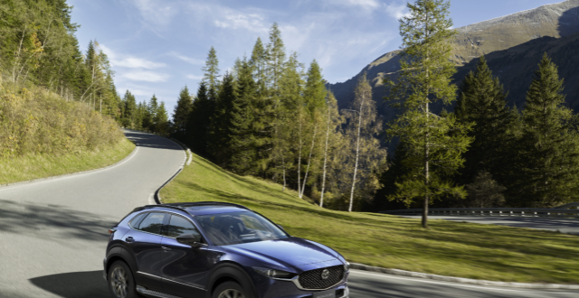 有驾驶乐趣的电动车，国内马力最大的马自达，CX-30 EV来了_腾讯新闻