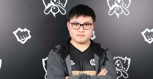 Uzi复出后韩服1打5乱杀，怪物反应吓坏观众，阿水Viper慌了？_腾讯新闻