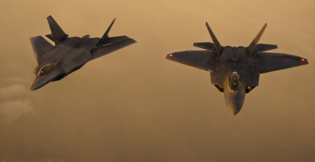 F-22N舰载机战力强悍 但价格昂贵维护成本高 美国海军负担不起_腾讯新闻