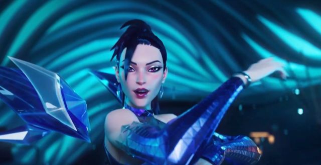 Uzi击败S10冠军AD，神级走位连躲六技能！女警残血1V2差一点双杀_腾讯新闻