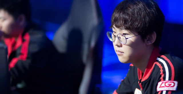 后悔选老鼠的冠军皮肤？imp直播透露：其实我S5是滑板鞋的神_腾讯新闻