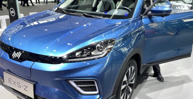 务实可靠的出行好伙伴，威马EX5-Z续航403km，搭载丰富科技配置_腾讯新闻