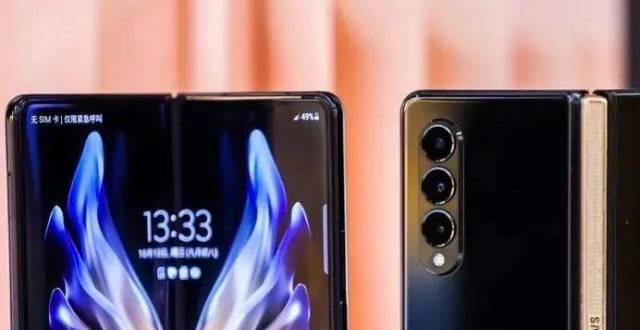 心系天下——三星W22 5G尊崇发布：仁心纳万物，折叠点江山_腾讯新闻