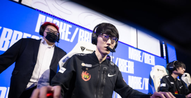 Nuguri惨遭军训！DK双杀FPX，提前晋级八强_腾讯新闻