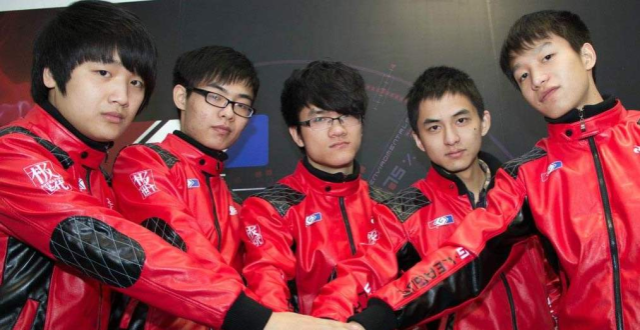 PDD爆料成真？S11未落幕，LPL再传新瓜：多队要转手，包括1人气队_腾讯新闻