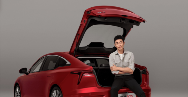 朱亚文体验助阵，奔腾B70 2.0T版将于10月29日劲擎上市_腾讯新闻