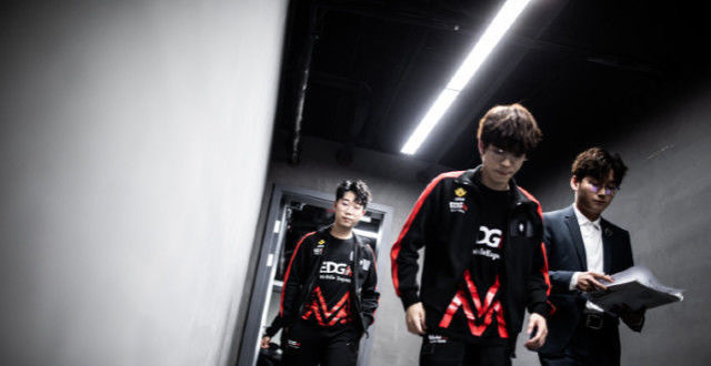 RNGM与EDGM携手出战，能否阻拦VG与LGD大鹅？WB在紧张观望？_腾讯新闻