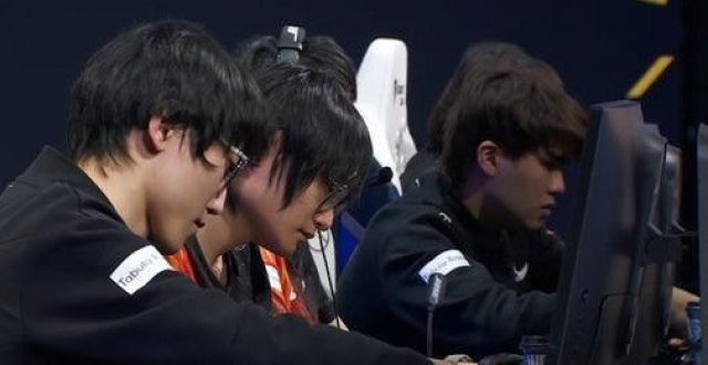 LPL知名博主猛爆料：Doinb和Nuguri离开FPX，小天去向成谜_腾讯新闻