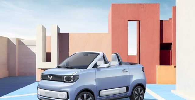 微型电动车市场“大乱斗”，奇瑞QQ冰淇淋VS五菱宏光MINI EV_腾讯新闻