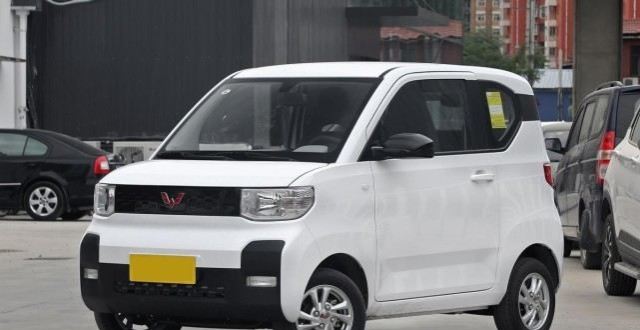 售价2.88万！体验入门版宏光MINIEV，续航120km能买吗？_腾讯新闻