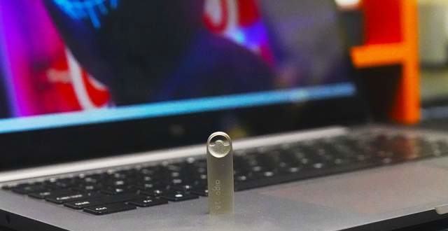 150MB/S速度 aigo USB闪存盘带你体验_腾讯新闻