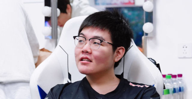 369太团队！WE被JDG打懵，姿态：一场比赛竟有两个超神_腾讯新闻