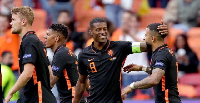 CCTV5直播世界杯预选赛意大利男足PK瑞士＋荷兰VS黑山＋CBA卡位大战，APP转女足_腾讯新闻