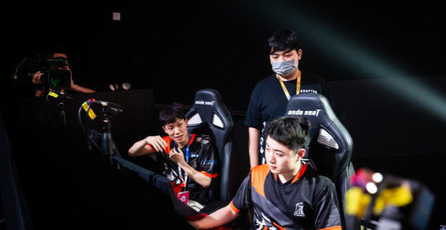 4AM训练赛抢点完胜，Ming和AZ转战PeRo，IFTY新赛季阵容确定？_腾讯新闻