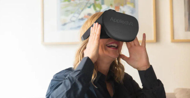 治疗慢性疼痛的VR疗法EaseVRx获得FDA授权_腾讯新闻